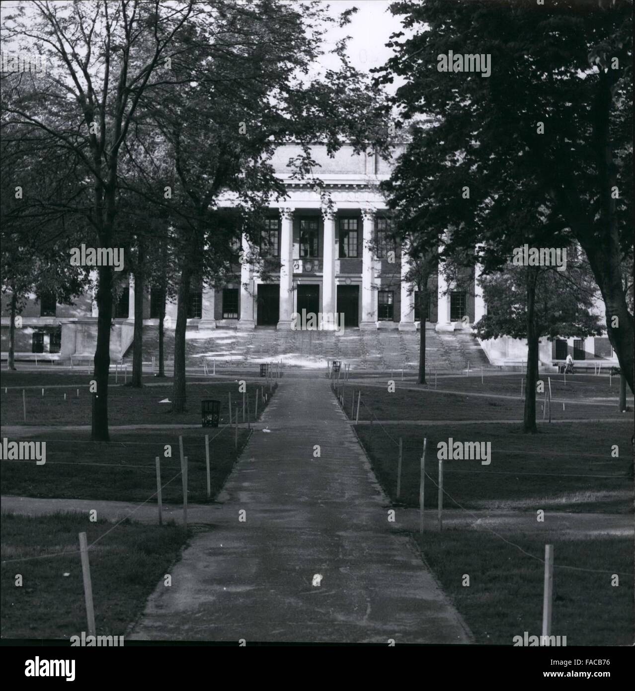 1980 cambridge mass harvard university hi-res stock photography and ...