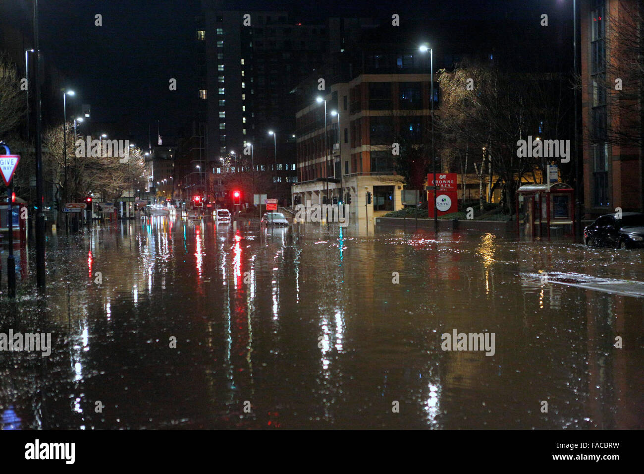 Kirkstall, Leeds, UK. 27th December, 2015. GV showing Kirkstall Road ...