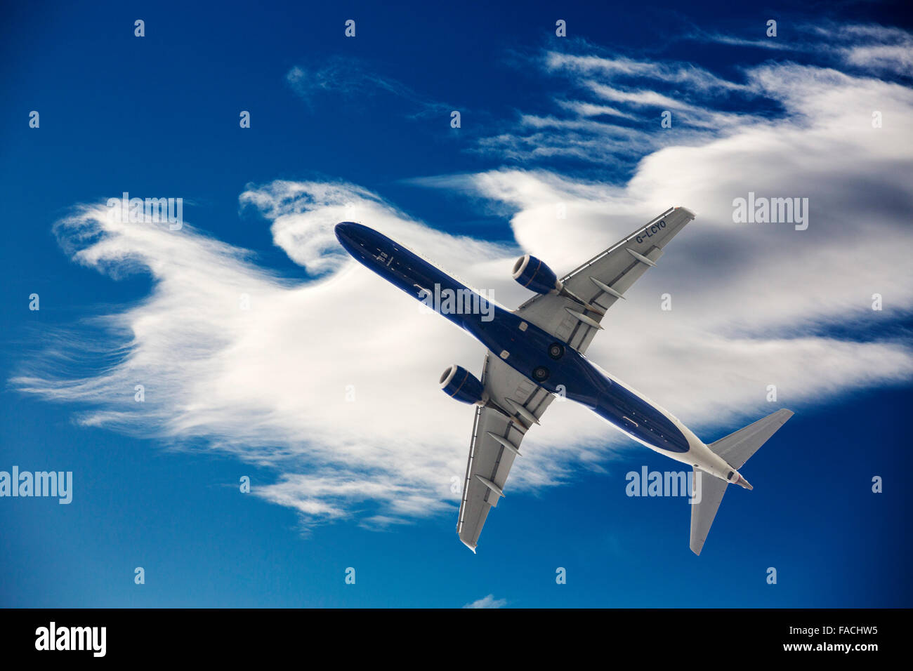 High level aviation hi-res stock photography and images - Alamy