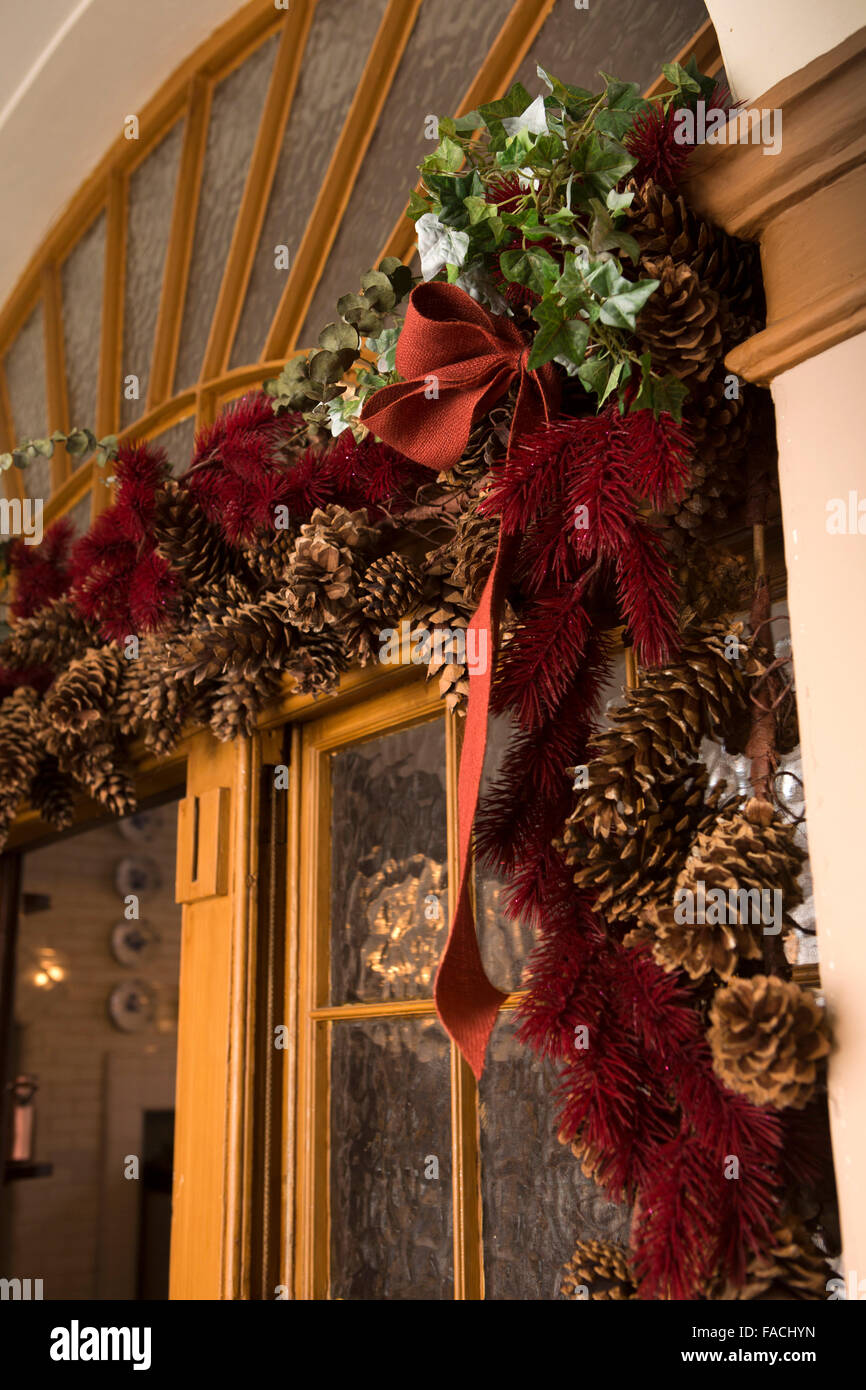 Hall of the pine cones hi-res stock photography and images - Alamy