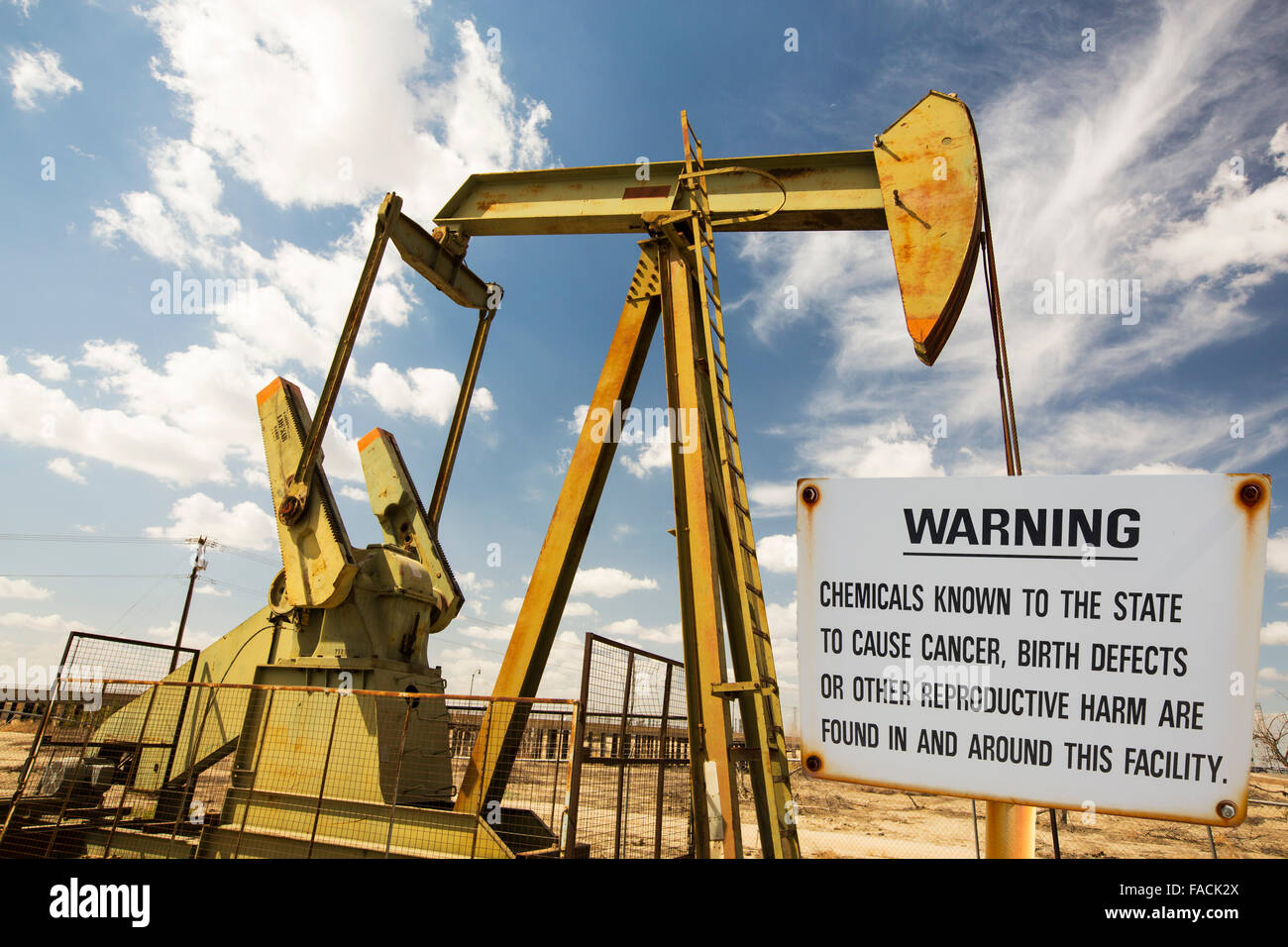 Kern river oil field hi-res stock photography and images - Alamy