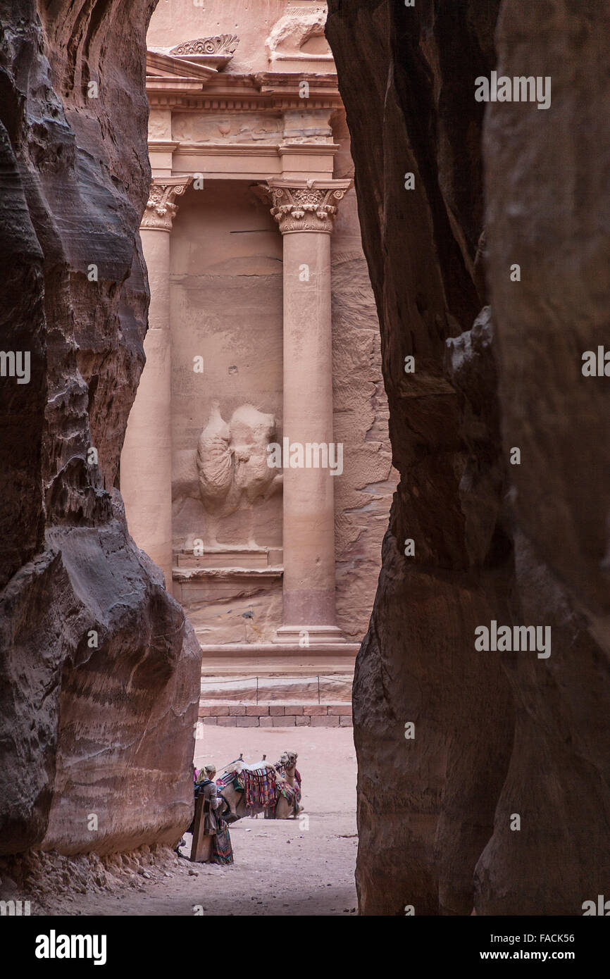 Petra water system hi-res stock photography and images - Alamy
