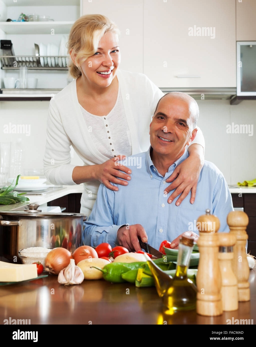 Cooking soup 60s hi-res stock photography and images - Alamy
