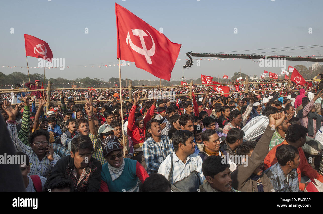 Kolkata, Indian state West Bengal. 27th Dec, 2015. Supporters of the ...