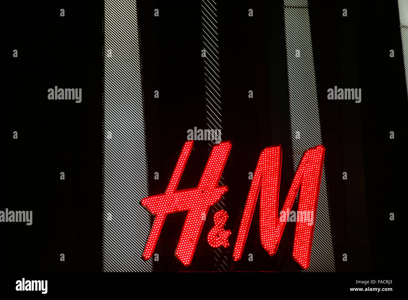 H&M retail outlet Stock Photo - Alamy