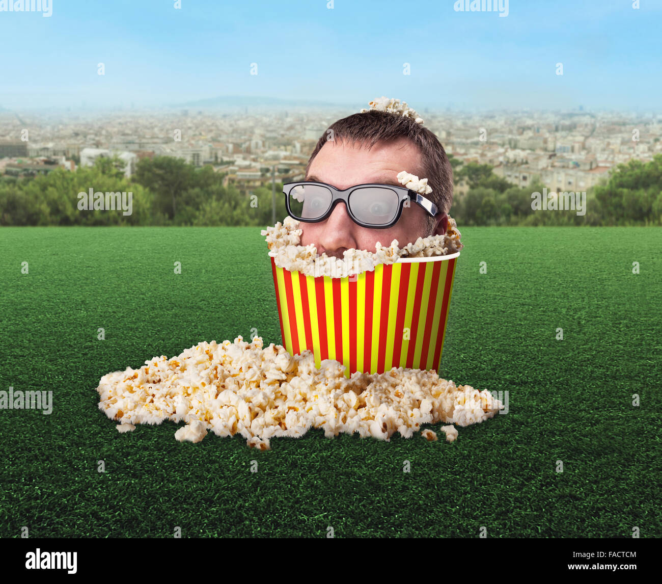 Popcorn human hi-res stock photography and images - Alamy