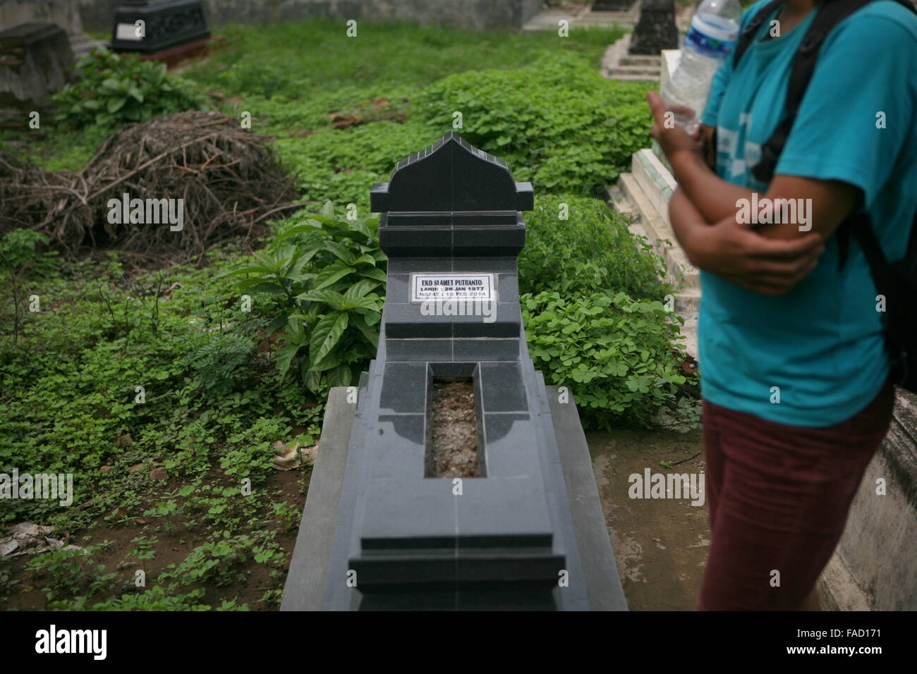 Yogyakarta, Java, Indonesia. 27th Dec, 2015. An grave of an transgender ...