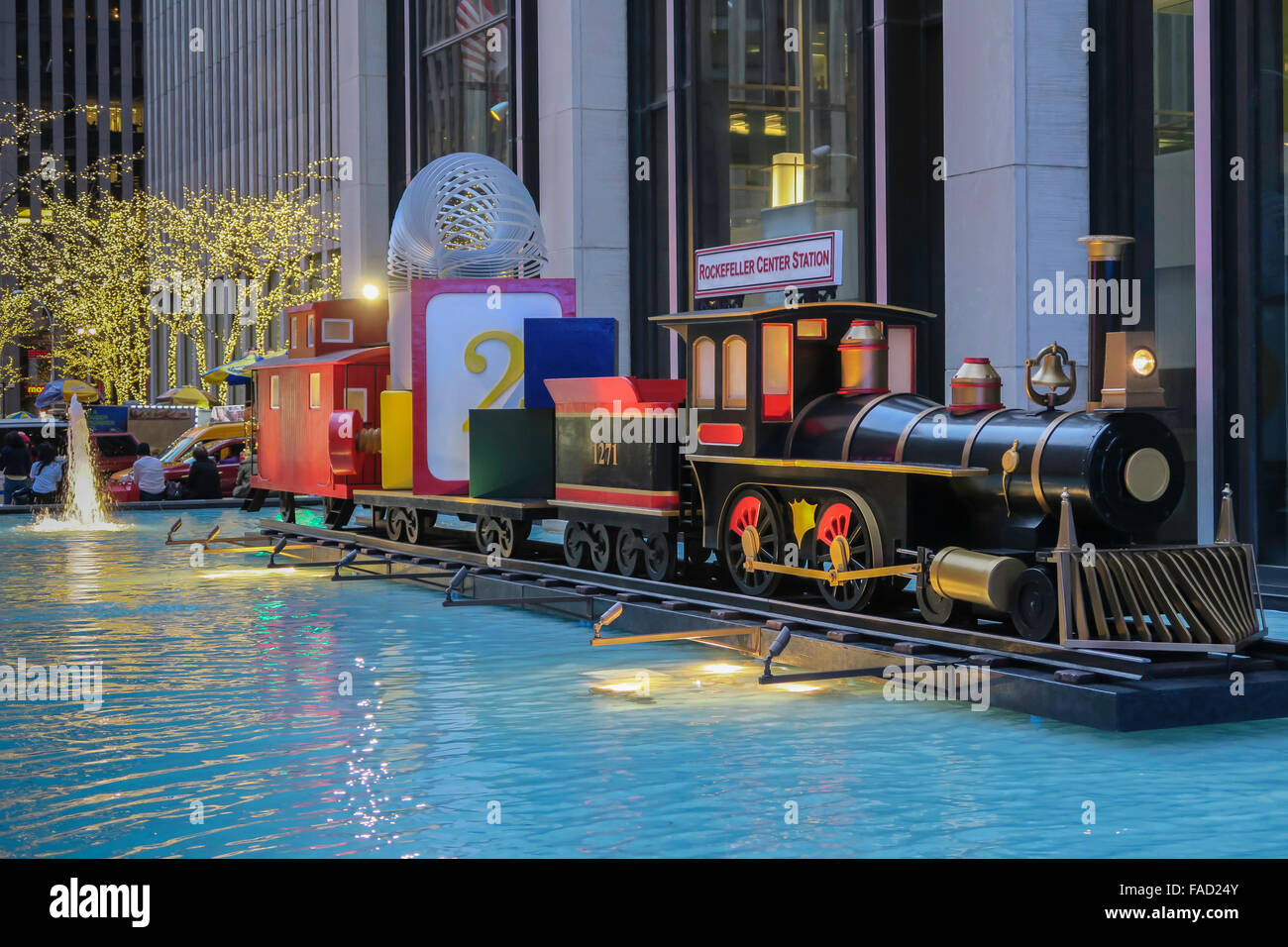 Giant Christmas Train Display, Rockefeller Center, Nw York City Stock ...