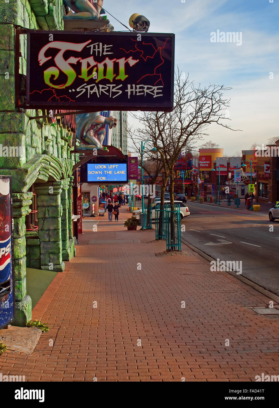 Niagara falls city hi-res stock photography and images - Alamy