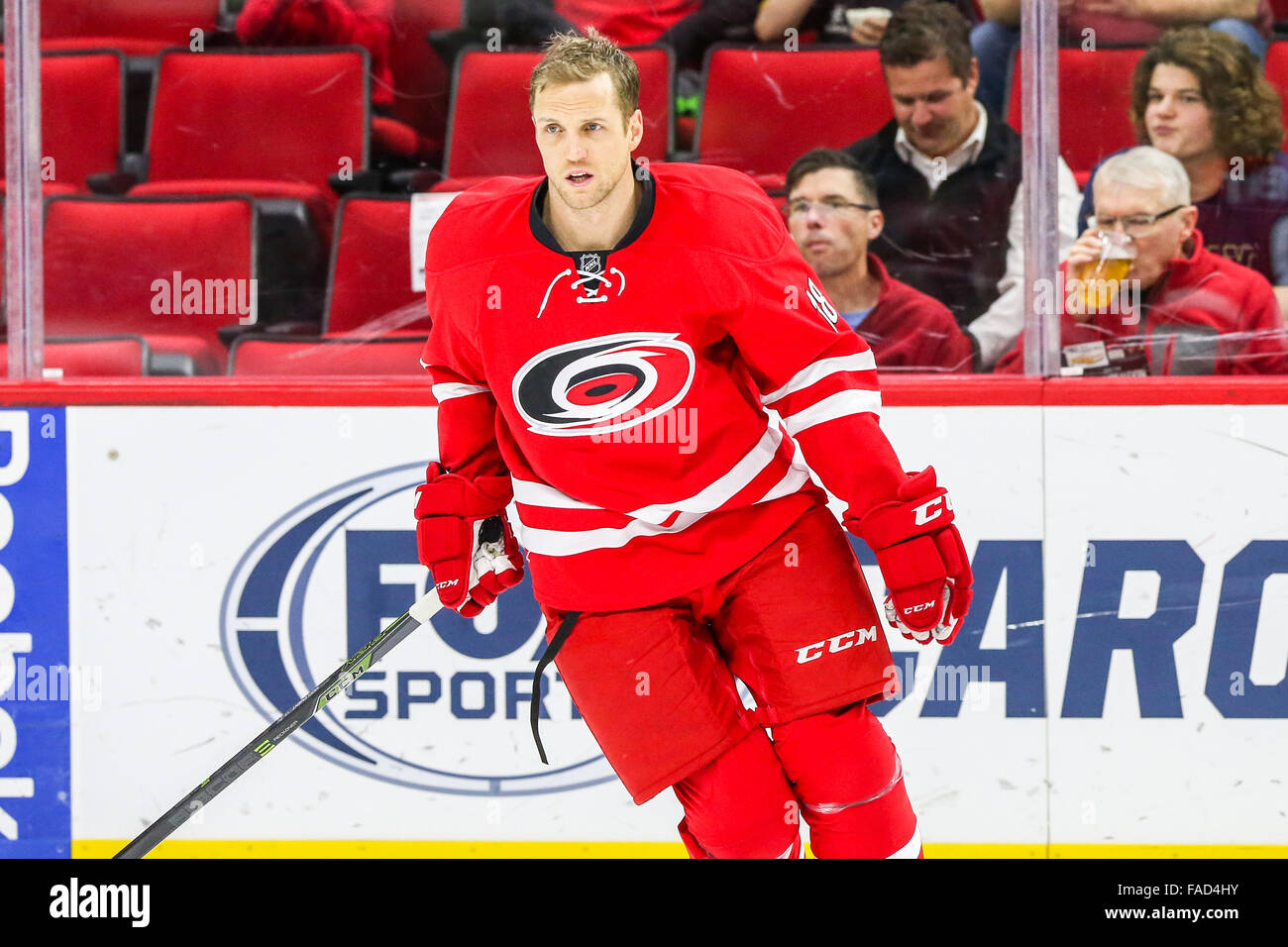 Dec. 26, 2015 - Carolina Hurricanes center Jay McClement (18) during ...