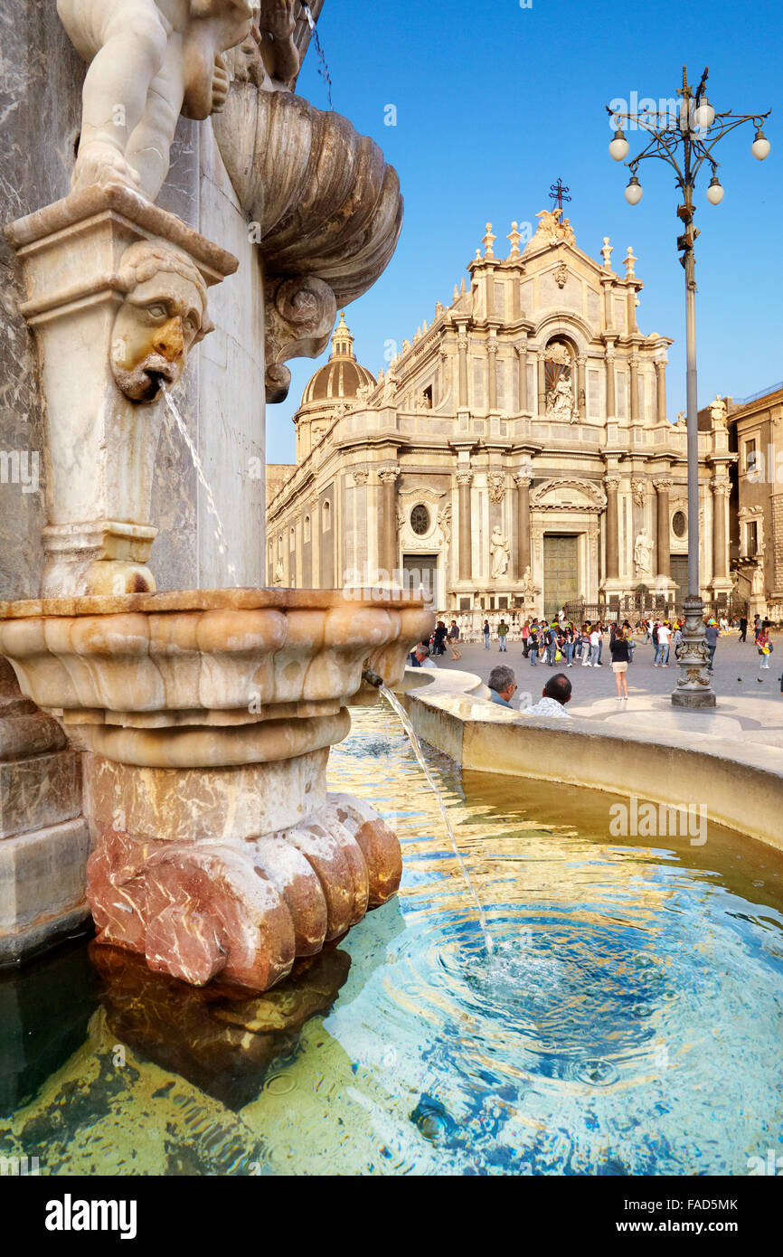 Fountain of the elephant and Catania Cathedral, Piazza Duomo, Catania ...