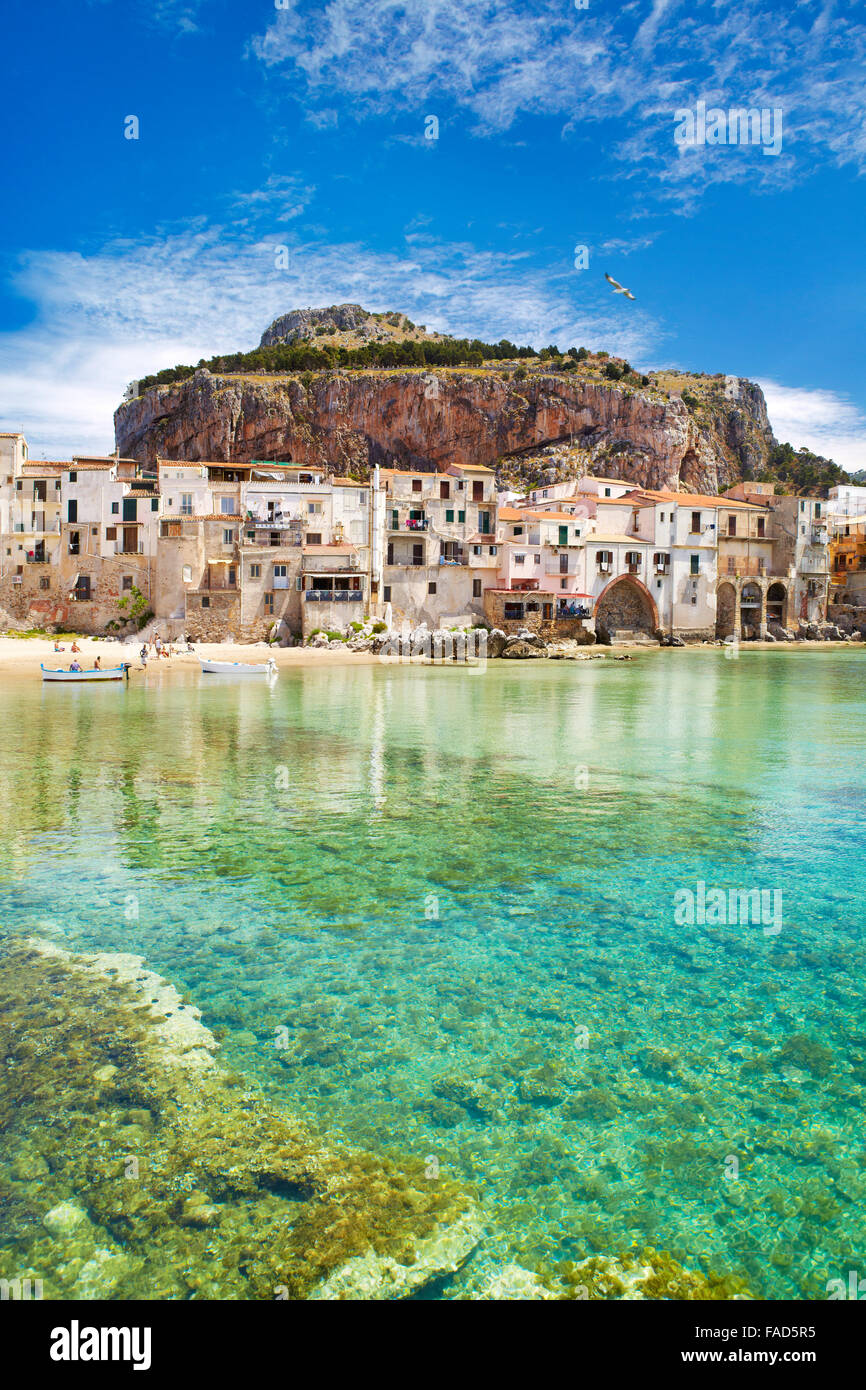 Medieval old town architecture hi-res stock photography and images - Alamy