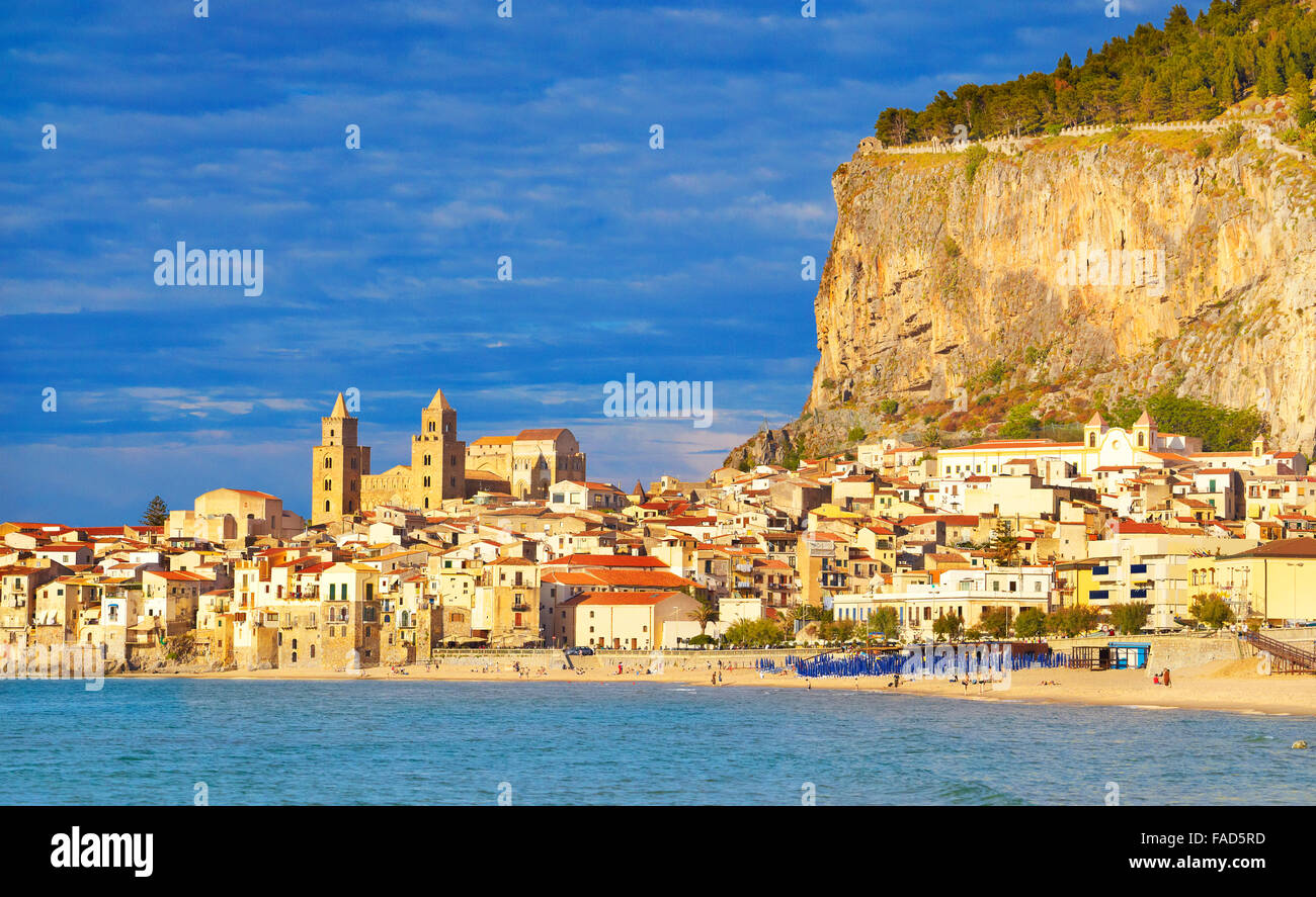 Old town view with cathedral and La Rocca hill, Cefalu, Sicily, Italy ...