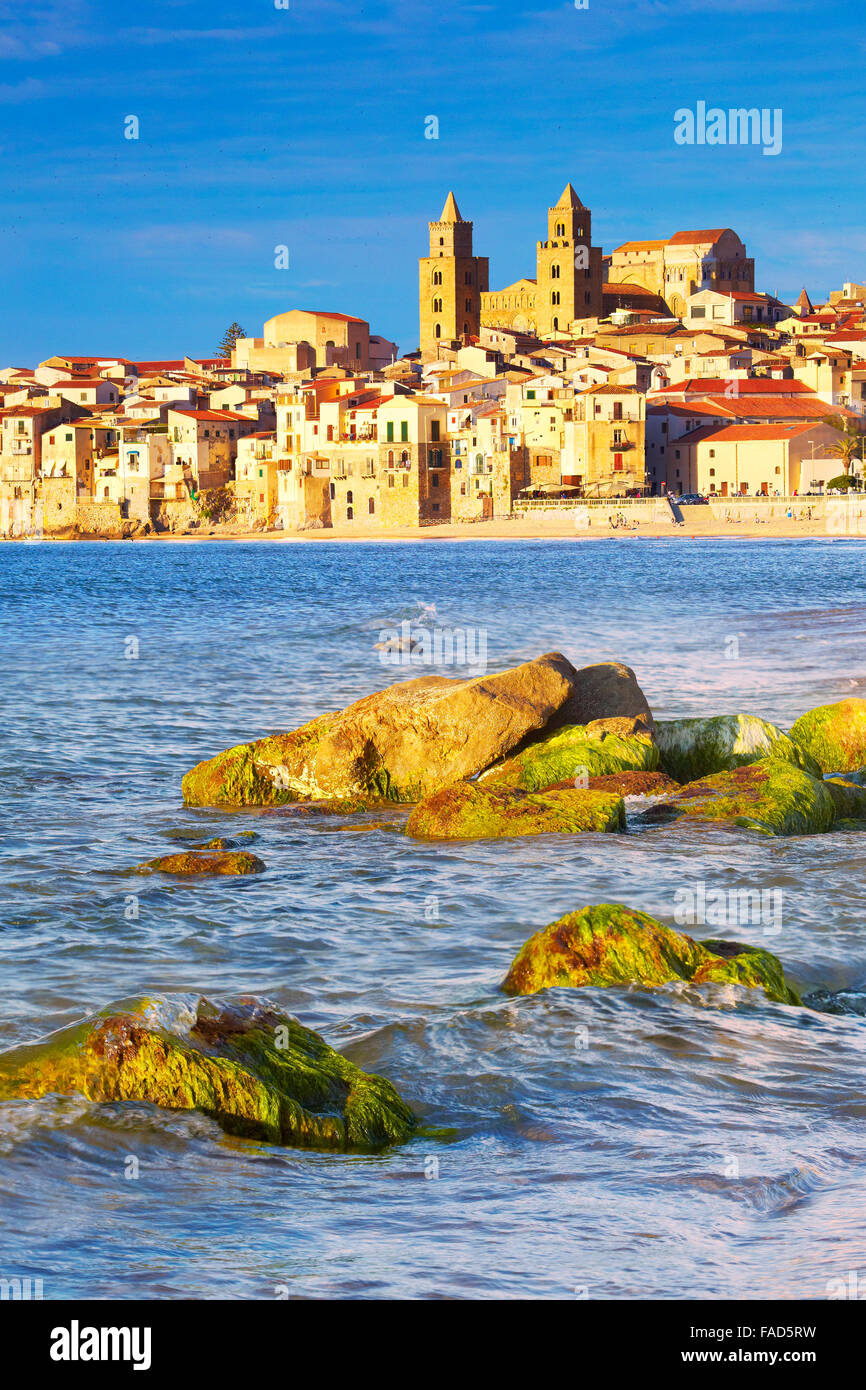 Old town and Cathedral, Duomo, Cefalu, Sicily, Italy Stock Photo - Alamy