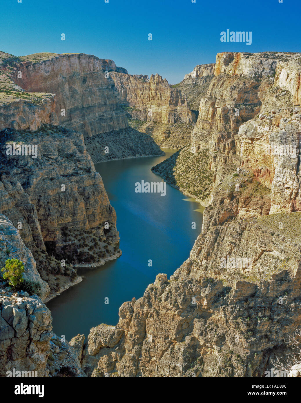 cliffs along bighorn canyon near warren, montana Stock Photo - Alamy