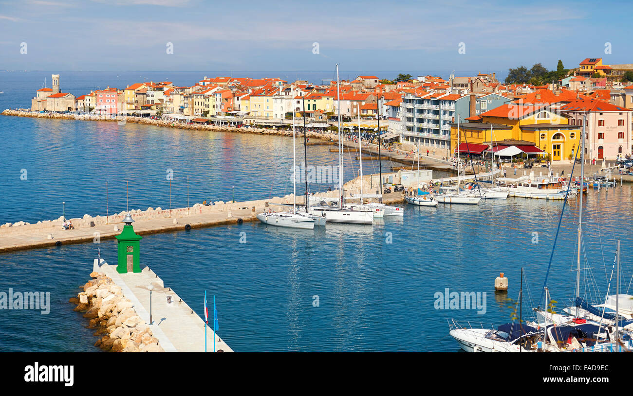 Old harbour city marina hi-res stock photography and images - Alamy