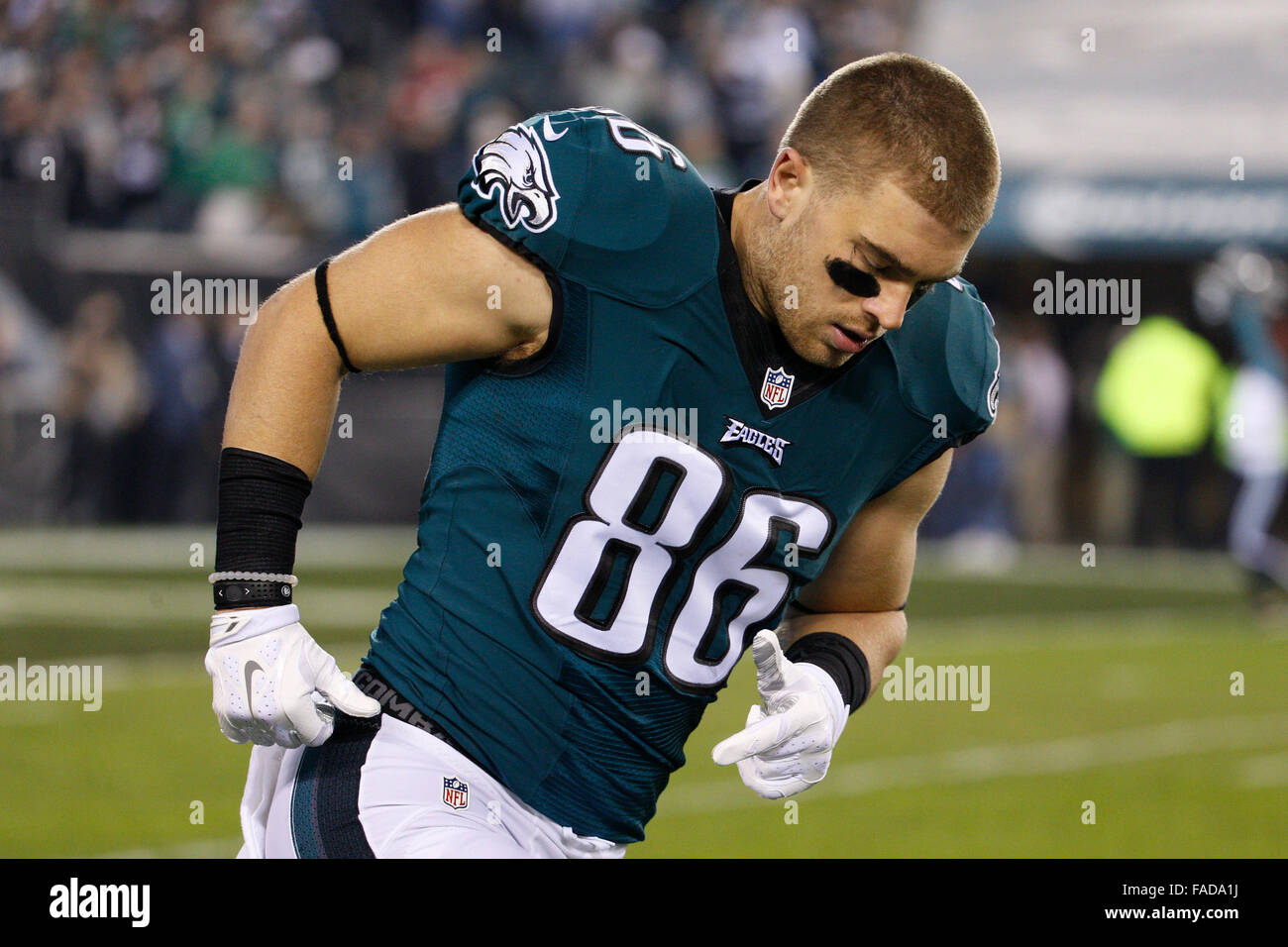 December 26, 2015: Philadelphia Eagles tight end Zach Ertz (86) in action during the NFL game ...