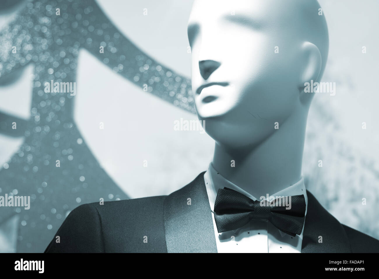 Shop dummy fashion mannequin in department store boutique window ...