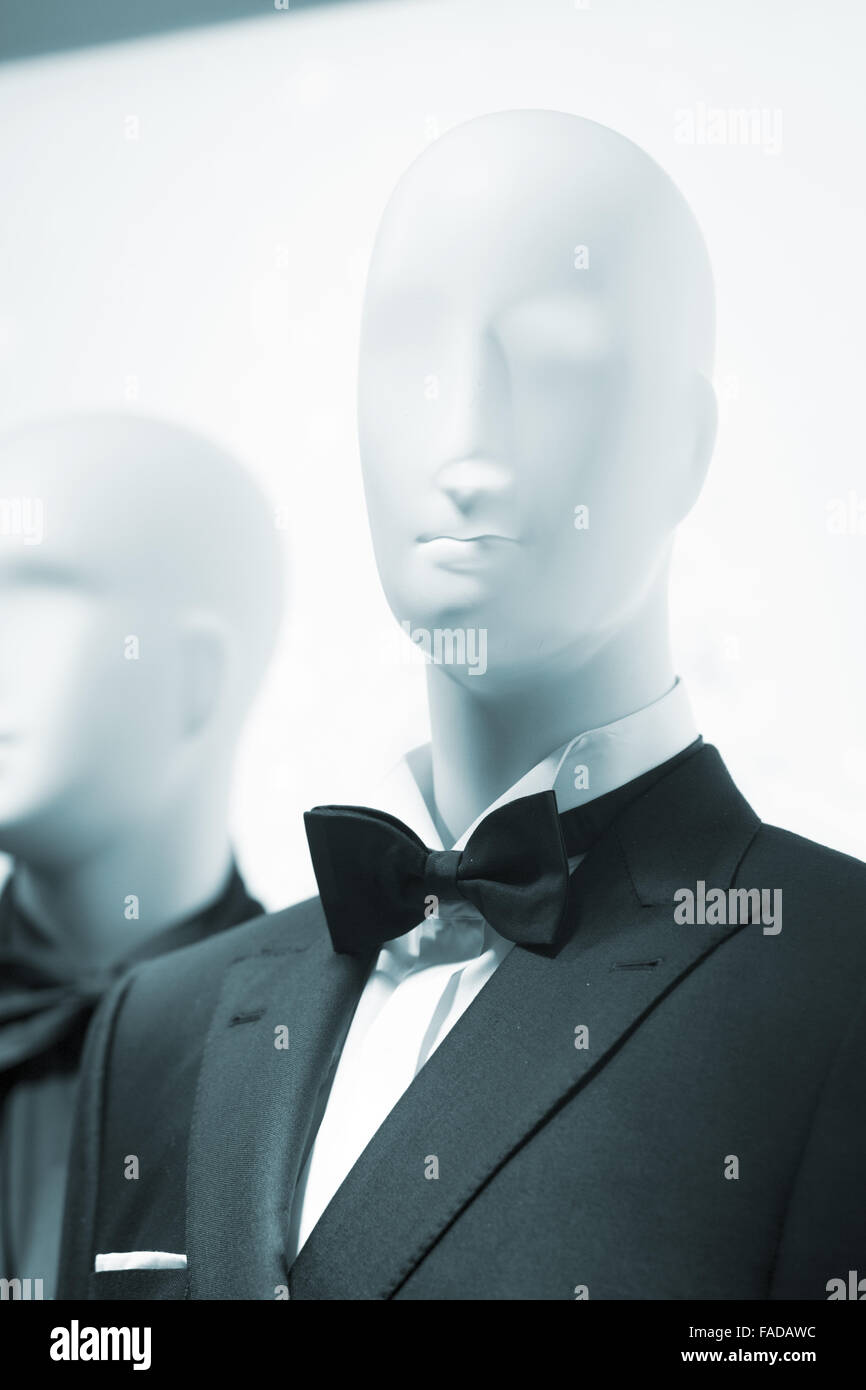 Shop dummy fashion mannequin in department store boutique window ...