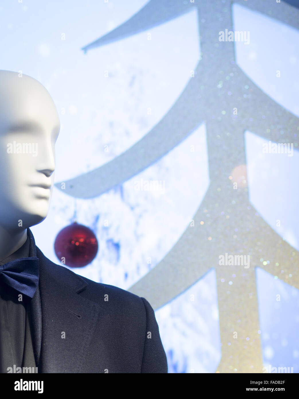 Shop dummy fashion mannequin in department store boutique window ...