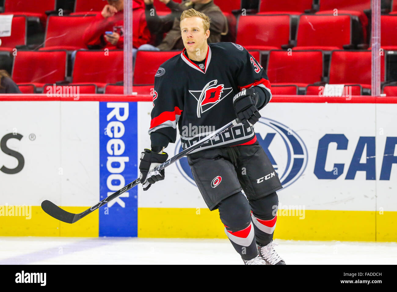 Carolina Hurricanes right wing Kris Versteeg (32) during the NHL game ...