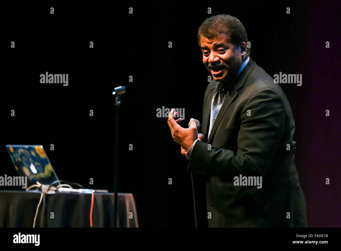 Neil degrasse tyson young hi-res stock photography and images - Alamy