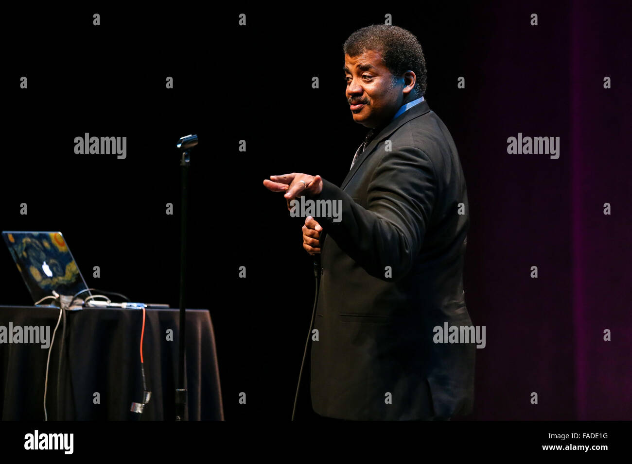 Neil degrasse tyson young hi-res stock photography and images - Alamy