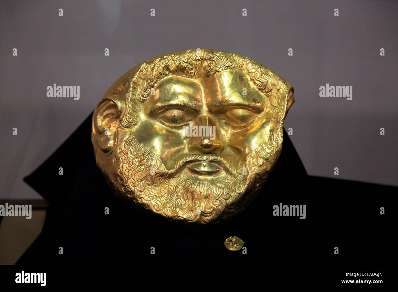 Thracian gold mask hi-res stock photography and images - Alamy