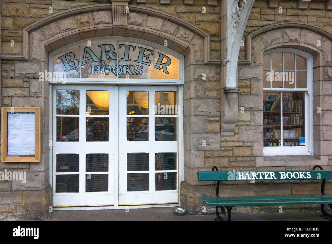 Barter Books High Resolution Stock Photography and Images - Alamy