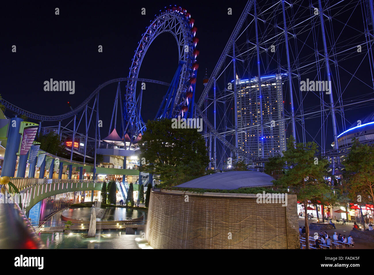 Tokyo Dome City Attractions amusement park at night Stock Photo - Alamy