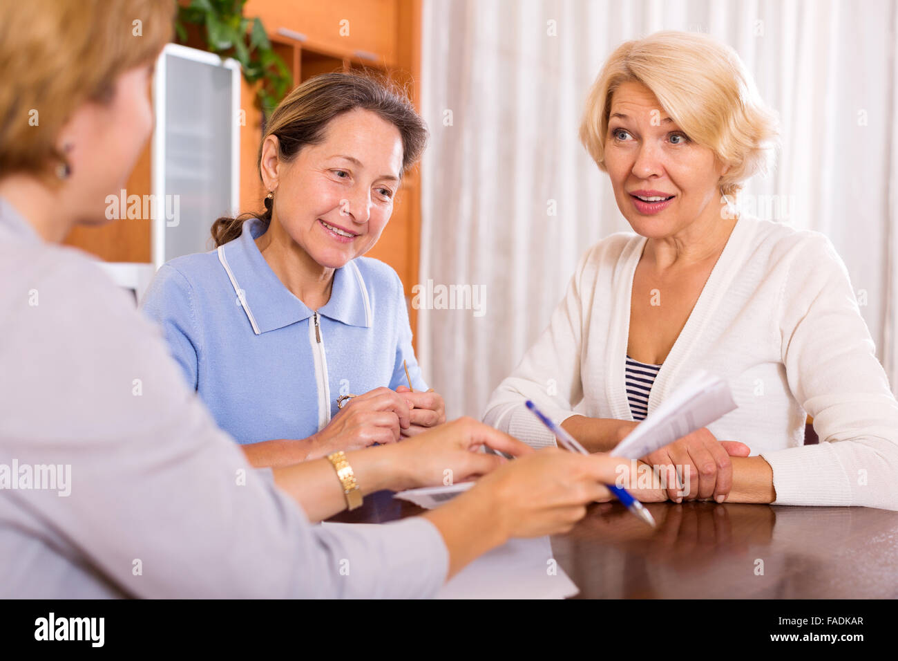 Insurance welfare hi-res stock photography and images - Alamy