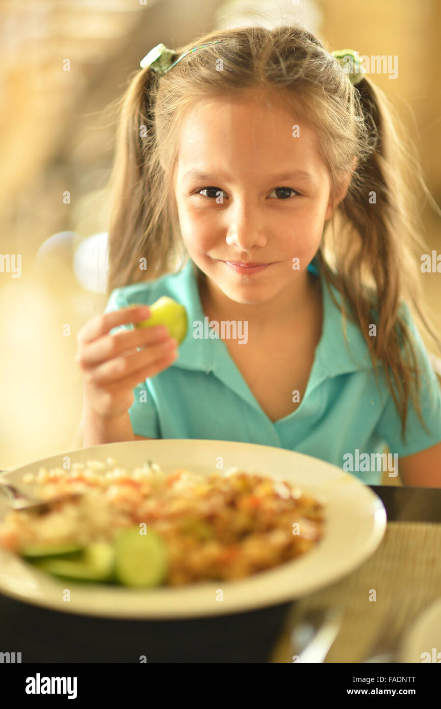 girl having breakfast Stock Photo - Alamy
