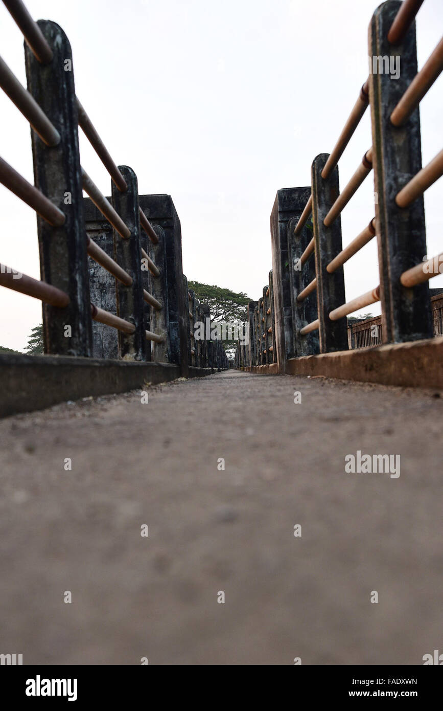 Small bridge in garden hi-res stock photography and images - Alamy