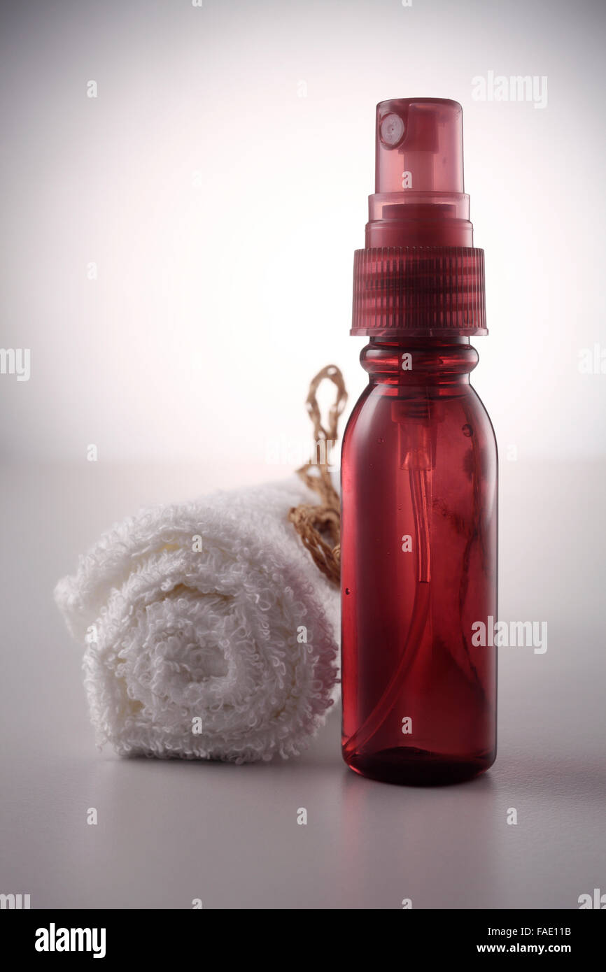 Spray bottle spray hi-res stock photography and images - Alamy