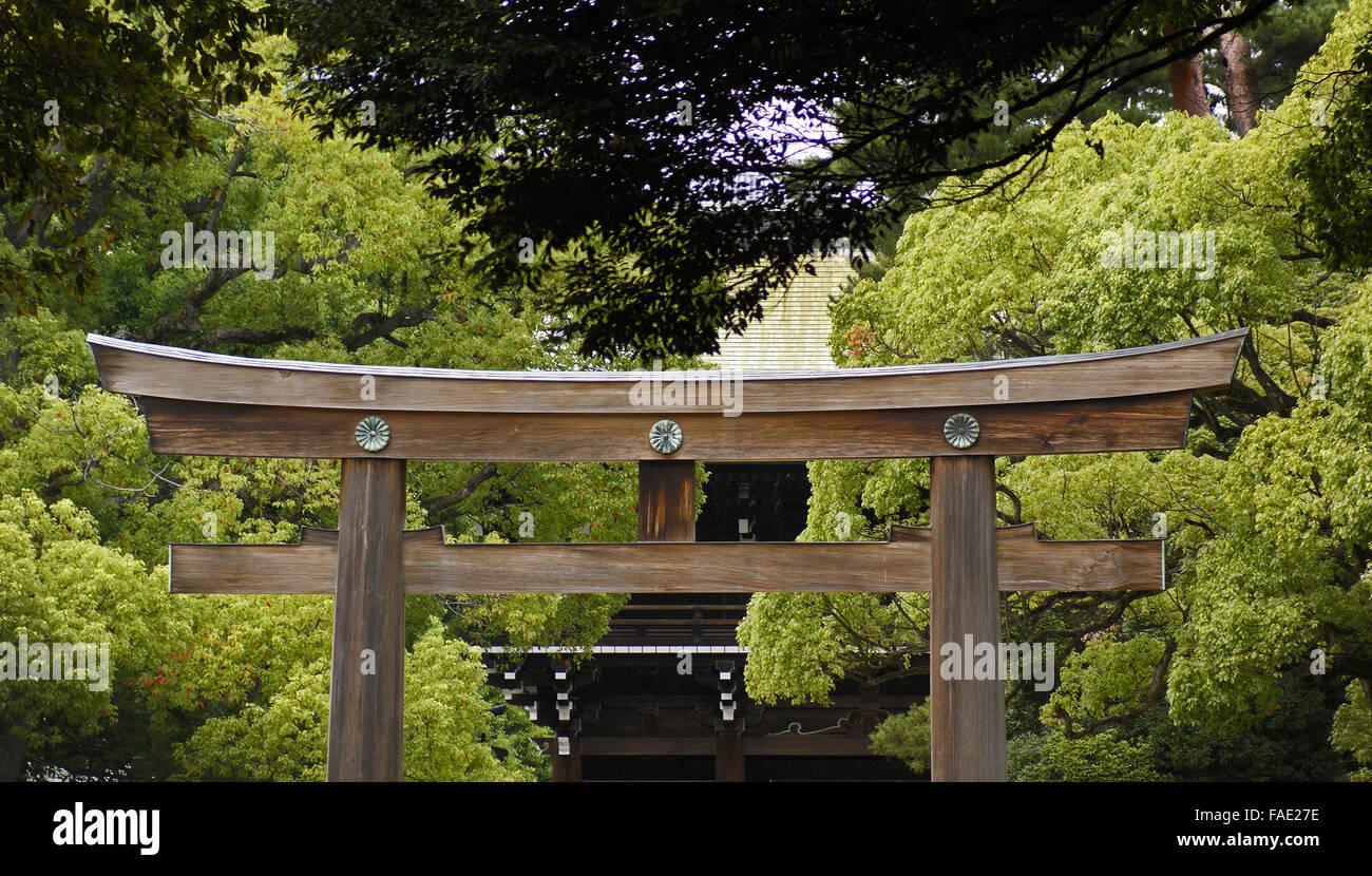 Torii arch hi-res stock photography and images - Alamy