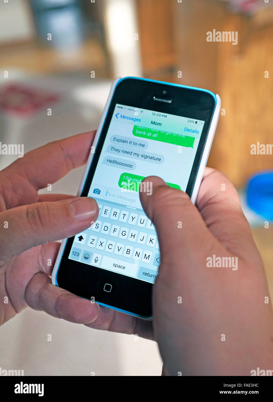 A teenager texting on a smart phone Stock Photo - Alamy