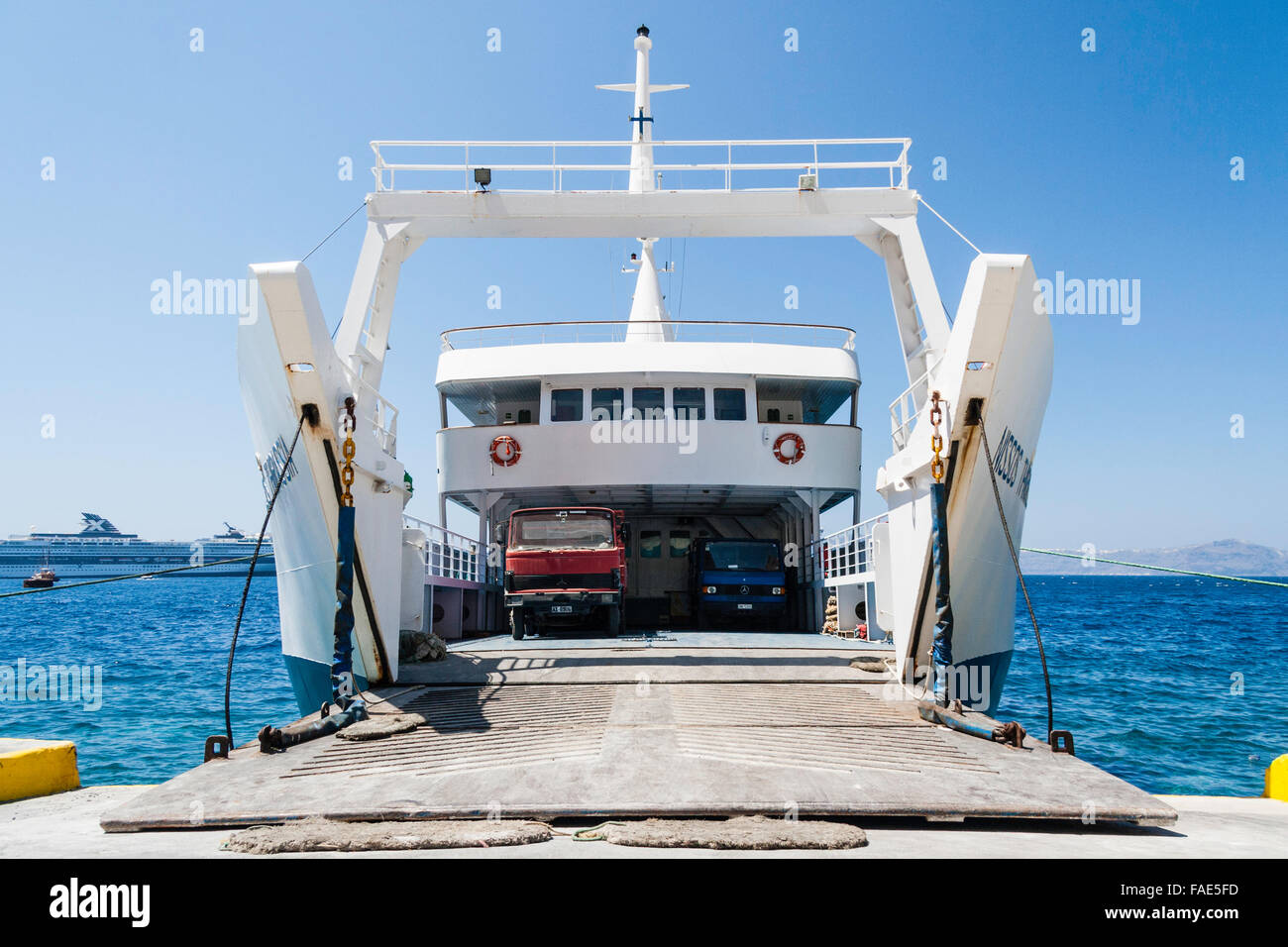 Truck loading ramp hi-res stock photography and images - Alamy
