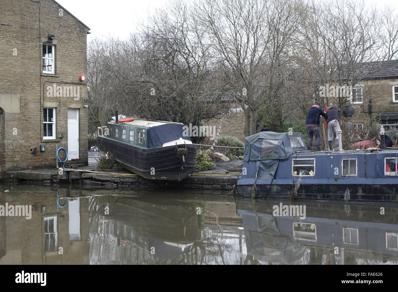 Calder Hebble Navigation Elland West High Resolution Stock Photography ...
