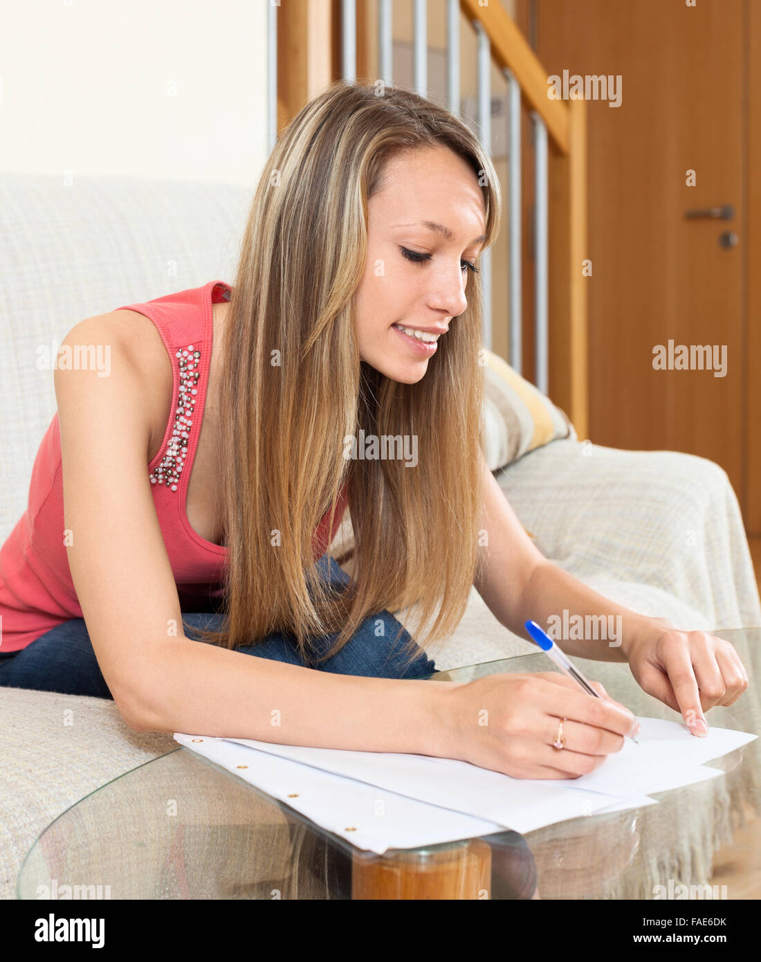 Reading house rent agreement hi-res stock photography and images - Alamy