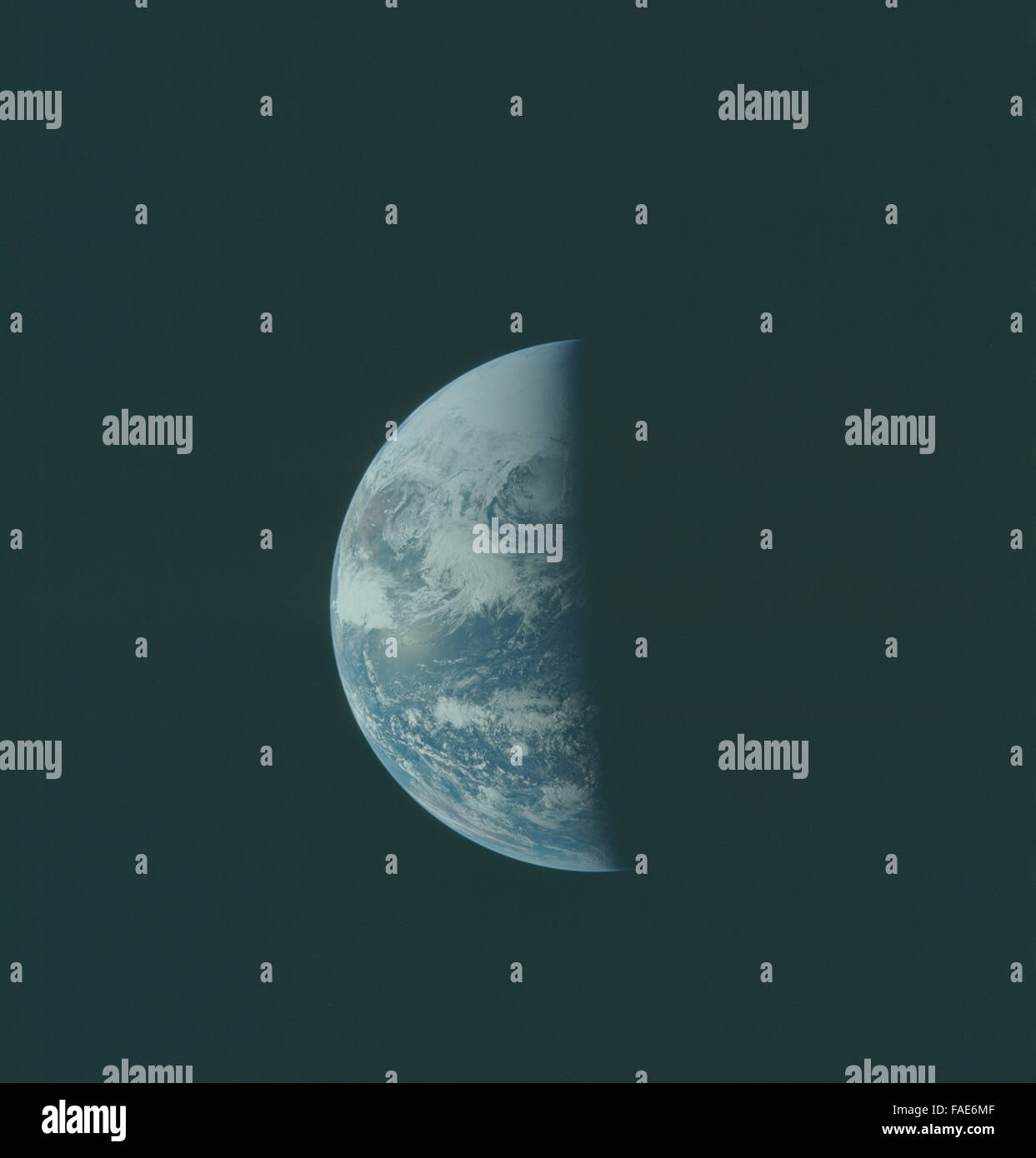 Apollo 13 untouched photographic archive, this is the complete unedited ...