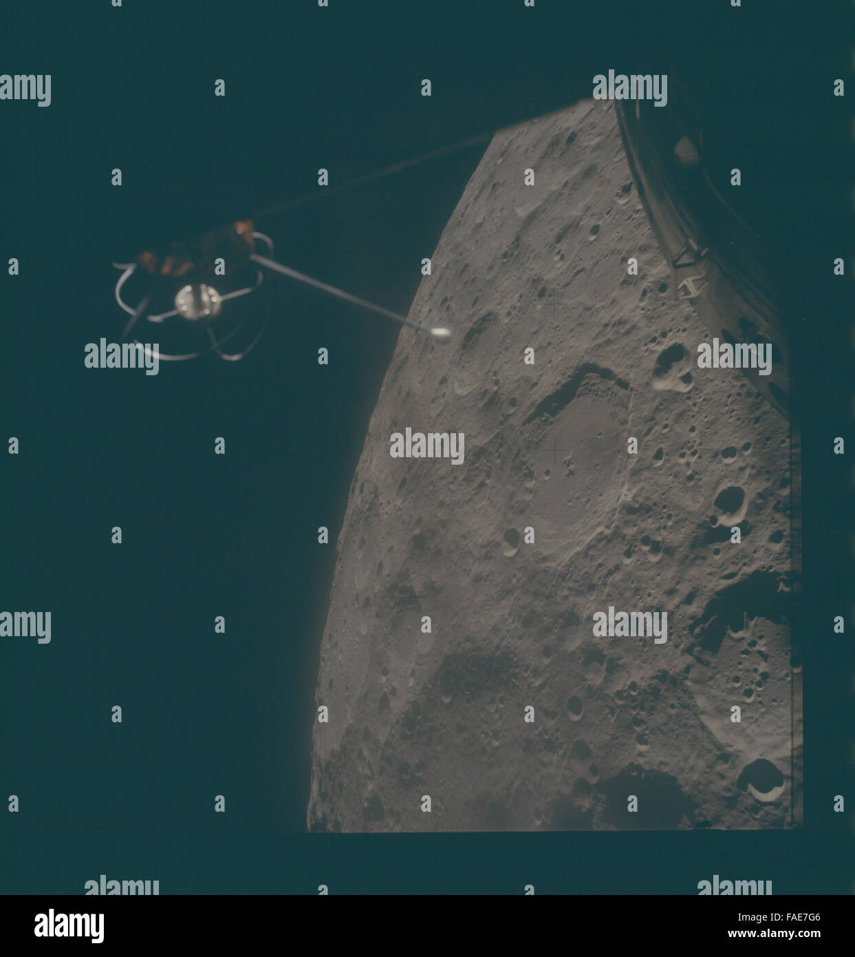 Apollo 13 untouched photographic archive, this is the complete unedited ...