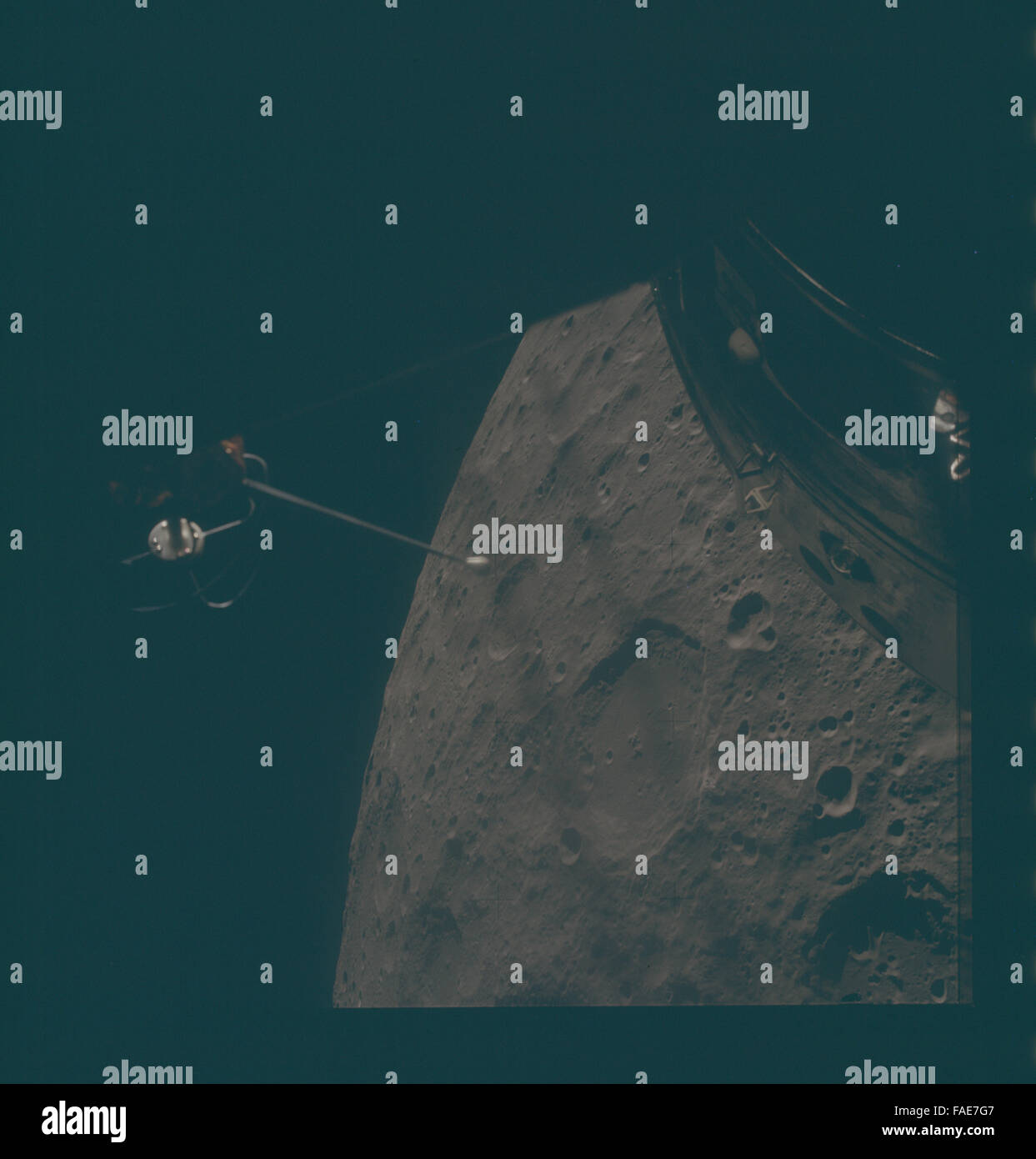 Apollo 13 untouched photographic archive, this is the complete unedited ...