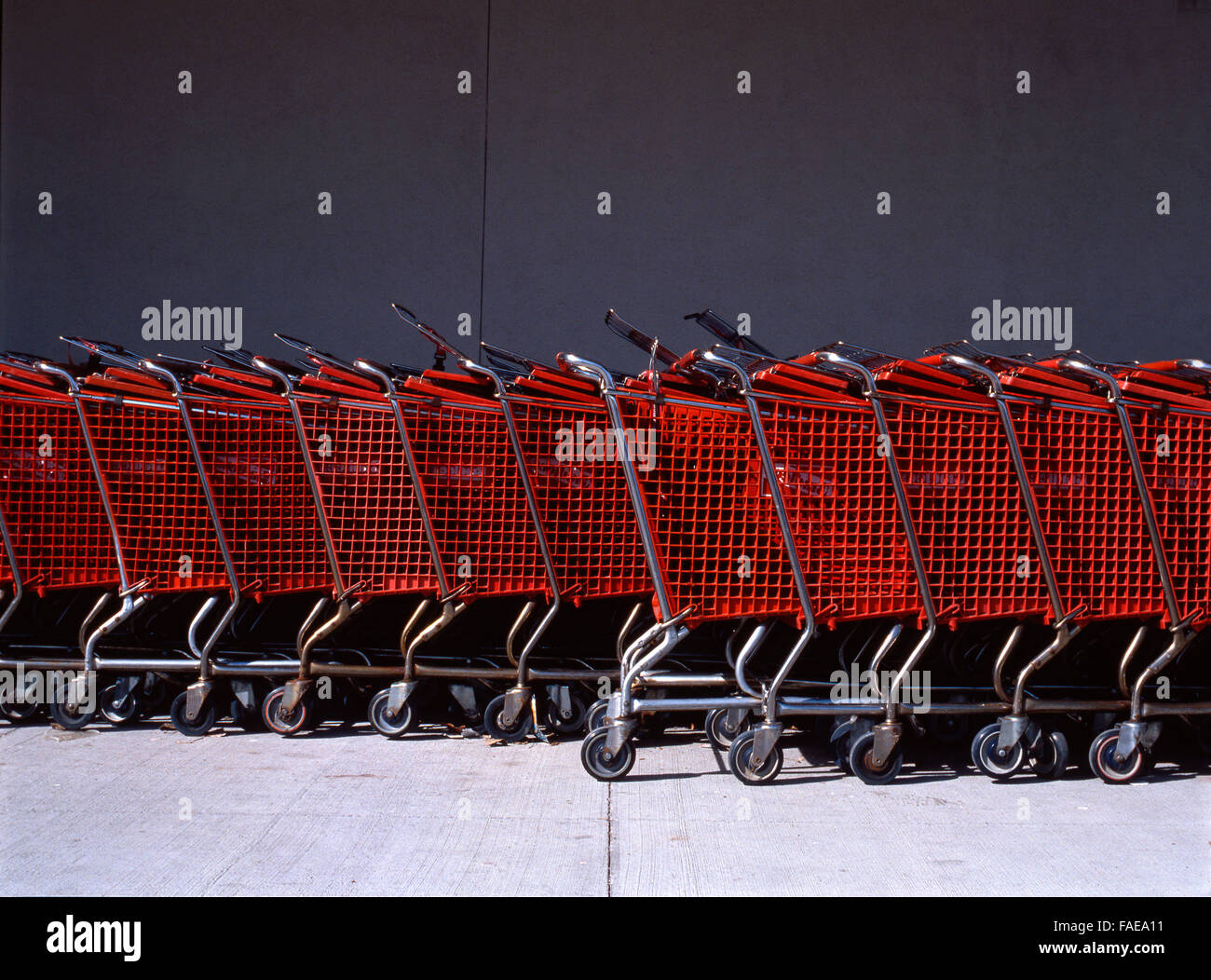 Shopping carts in row outside a supermarket Stock Photo - Alamy