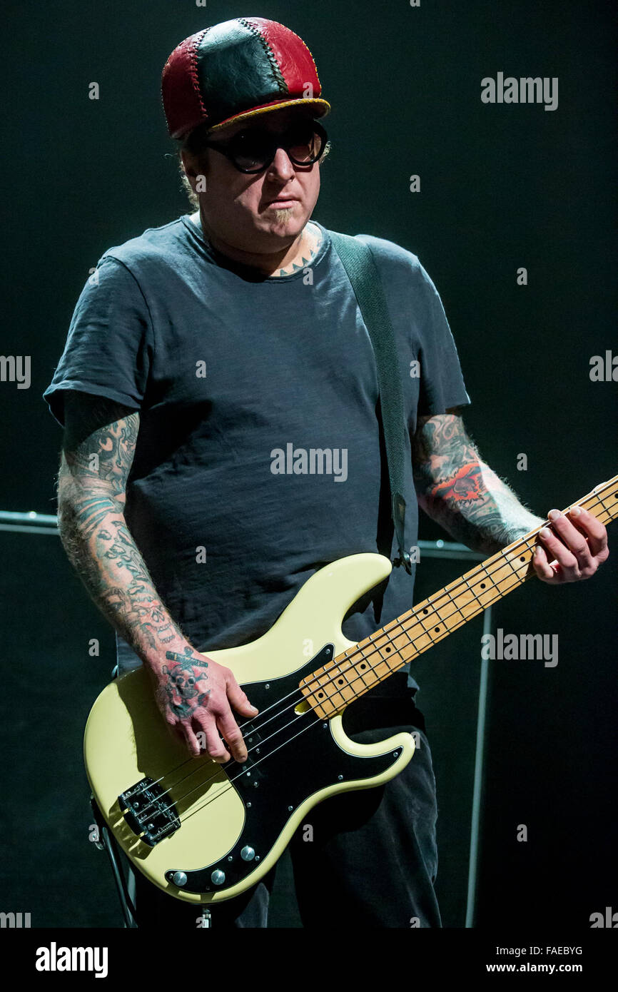 Detroit, Michigan, USA. 19th Dec, 2015. ERIC WILSON of SUBLIME with ...