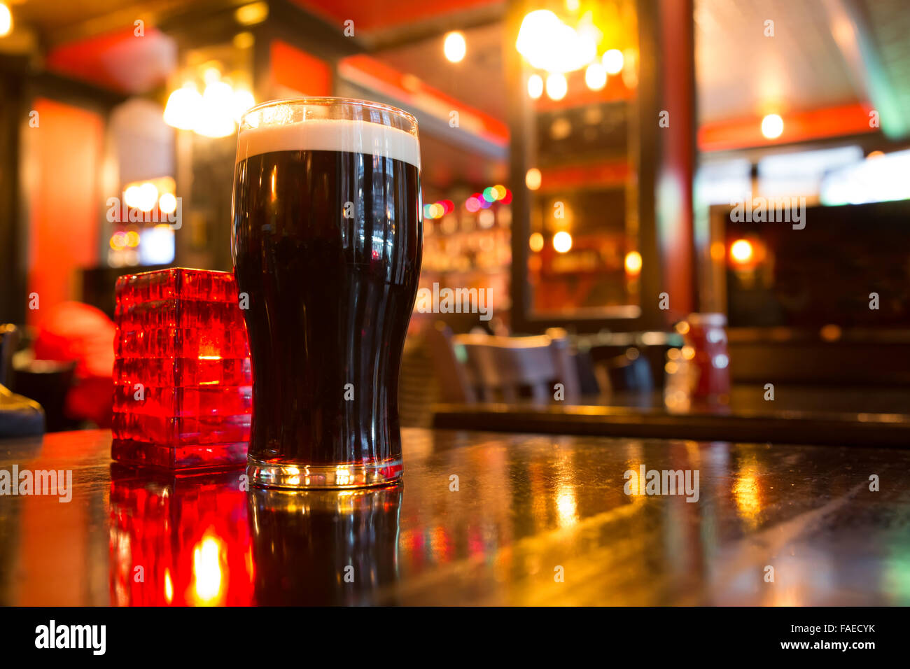 Pub setting background hi-res stock photography and images - Alamy