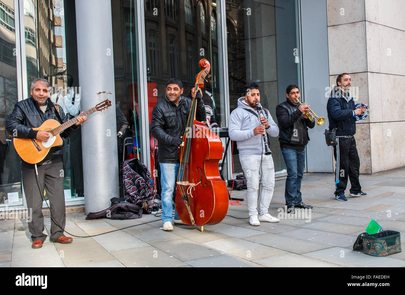 Busking manchester hi-res stock photography and images - Alamy