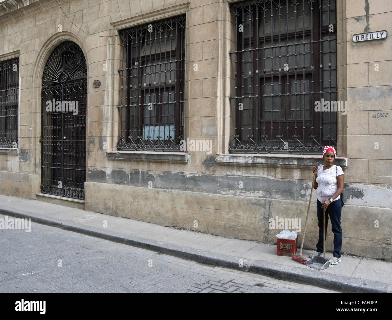 Bank cleaning hi-res stock photography and images - Alamy