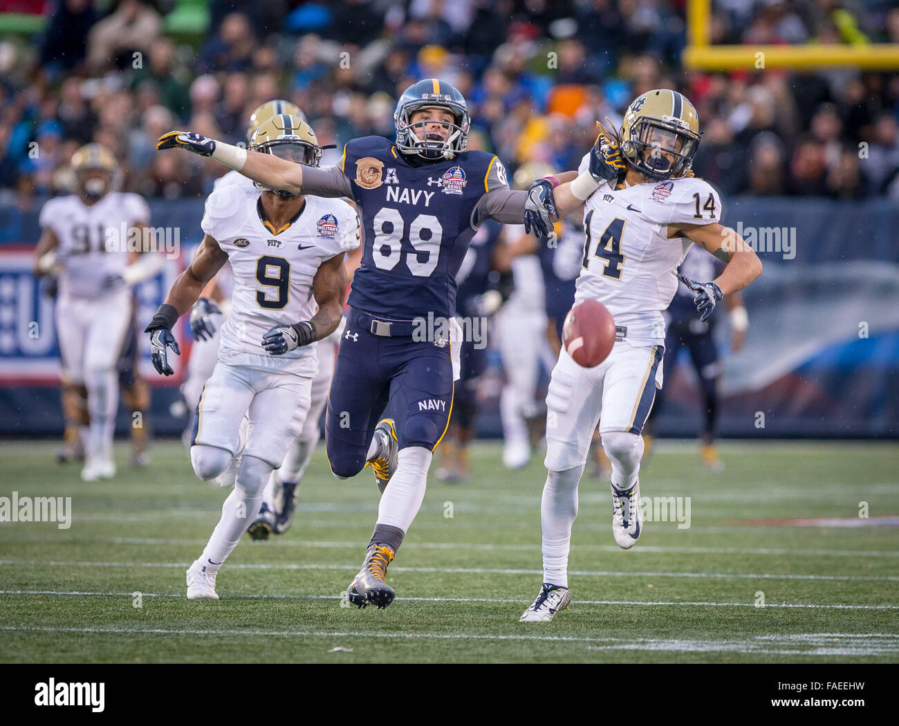 Annapolis, MD, USA. 28th Dec, 2015. Navy Midshipmen wide receiver ...