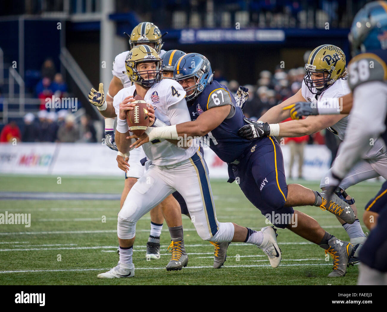 Annapolis, MD, USA. 28th Dec, 2015. Pittsburgh Panthers quarterback ...