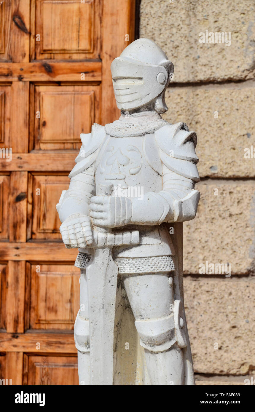 Statue of a Medieval Knight Stock Photo - Alamy